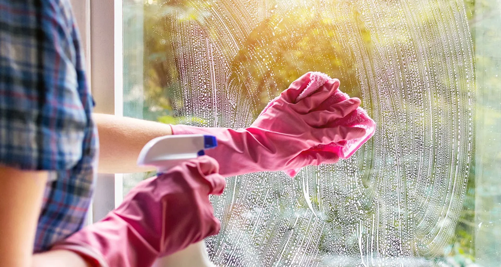 How to Clean Inside Windows and Avoid Streaks - CleanCo Commercial ...
